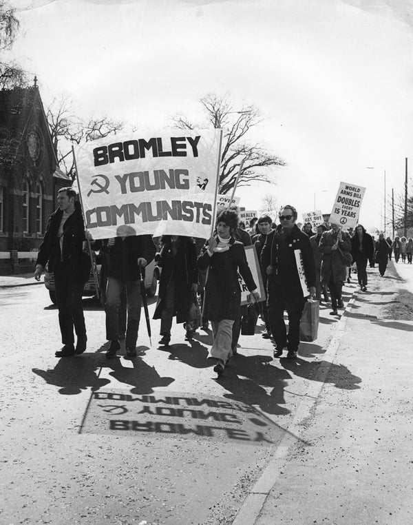 Members of Bromley Young Communists leading a CND demonstration, Horley ...