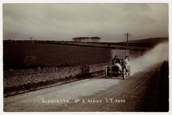 Graeme Fenton in a hp Gladiator, 1907 Heavy Touring motorcar race ...